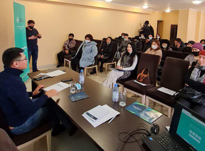 «ADAL» партиясының өкілдері сайлаушылармен кездесті